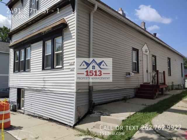 2 BR, 1 BA Apartment 2491 S 7th St, Milwaukee, WI 53212