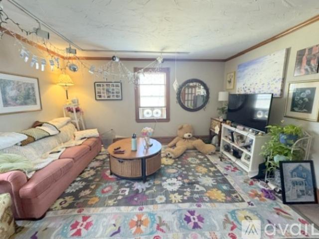 2 BR, 1 BA Apartment 24 Shepard St, Unit 2, Boston, MA 02135
