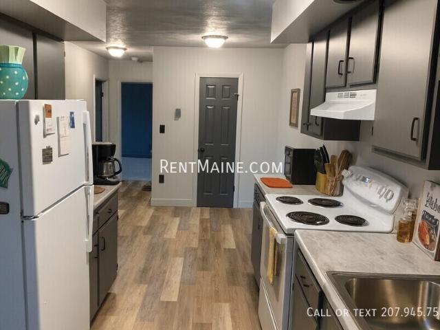 2 BR, 1 BA Apartment 24 Wenbelle Dr. Apt Bucksport, ME 04416