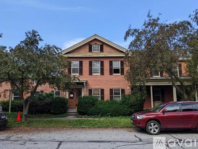 2 BR, 1 BA Apartment 253 S Union St, Unit 203, Burlington, VT 05401