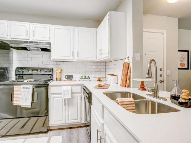 2 BR, 1 BA Apartment 2514 Perryton Drive Unit 2 2116, Dallas, TX 75224