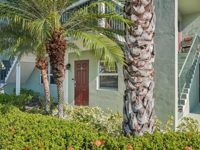 2 BR, 1 BA Apartment 2515 First Street Unit 36032, Fort Myers, FL 33901