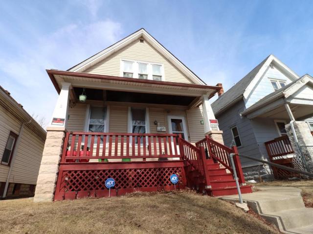 2 BR, 1 BA Apartment 2520A W Hadley, Milwaukee, WI 53206