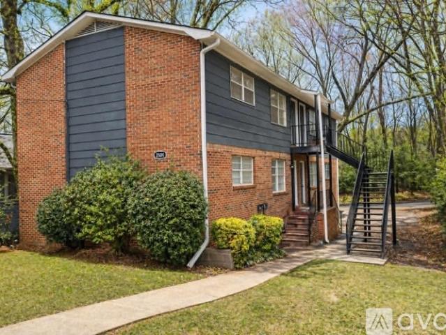 2 BR, 1 BA Apartment 2524 18th Pl S, Unit D, Birmingham, AL 35209