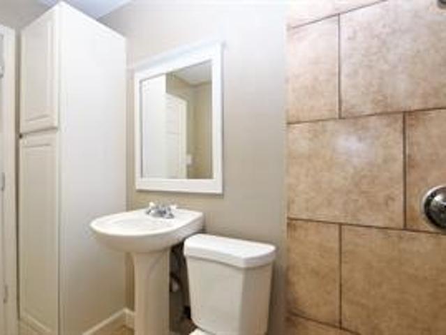 2 BR, 1 BA Apartment 2527 Oakcliff Street, Houston, TX 77023