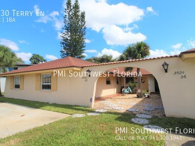 2 BR, 1 BA Apartment 2530 Terry Ln, Sarasota, FL 34231