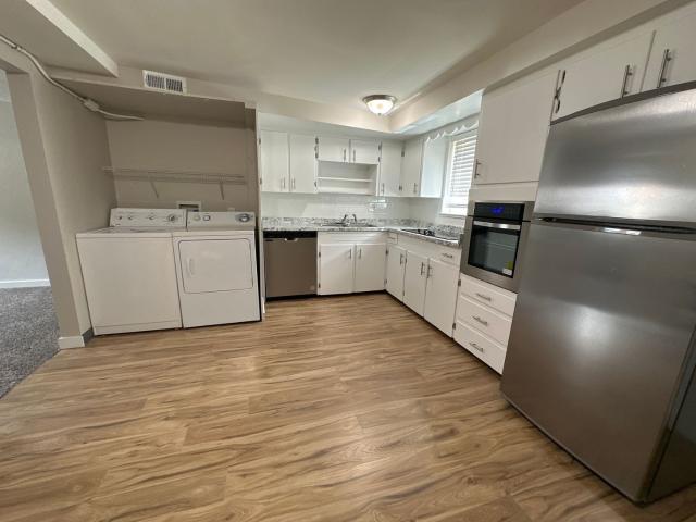 2 BR, 1 BA Apartment 2561 Jellison St, Lakewood, CO 80215