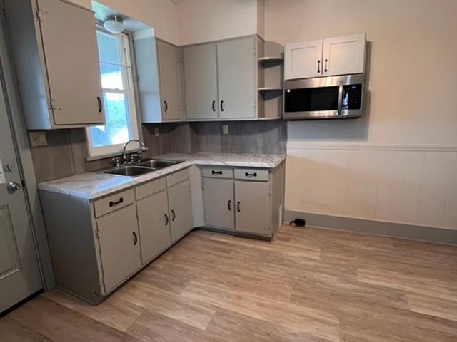 2 BR, 1 BA Apartment 256 Catawissa Ave, Unit 1/2, Sunbury, PA 17801