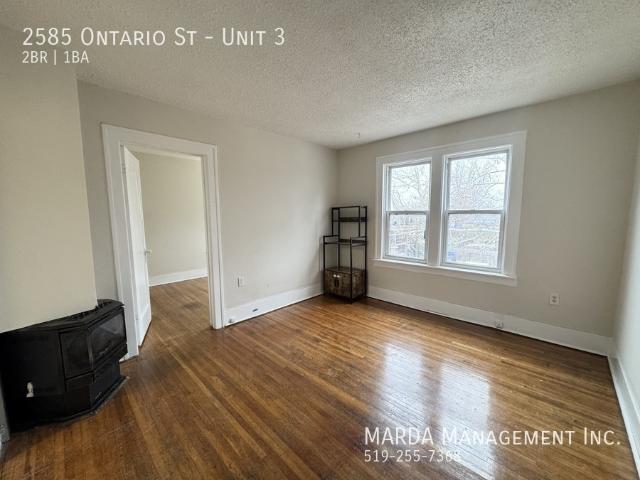 2 BR, 1 BA Apartment 2585 Ontario St, Windsor, ON N8Y 1N7