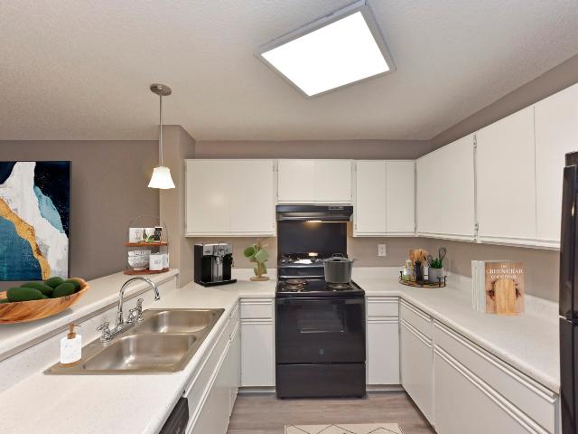 2 BR, 1 BA Apartment 2600 Colonial Towers Dr Unit 1 104, Cordova, TN 38016