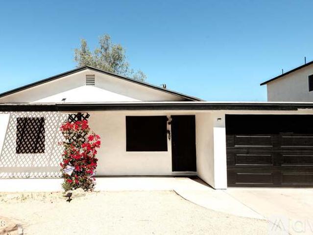 2 BR, 1 BA Apartment 2618 E Harvard St, Phoenix, AZ 85008