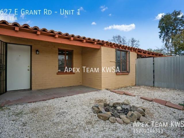 2 BR, 1 BA Apartment 2627 E Grant Rd, Tucson, AZ 85716