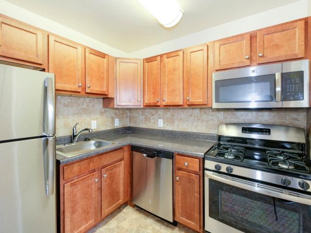 2 BR, 1 BA Apartment 2633 2645 Naylor Road Southeast Unit 2633_101, Washington, DC 20020