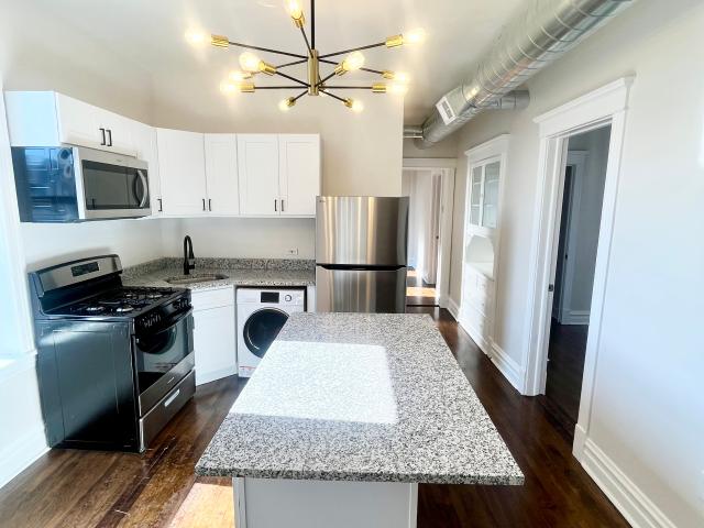 2 BR, 1 BA Apartment 2636 W 23rd St, Chicago, IL 60608
