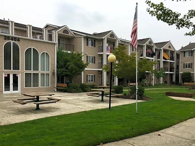 2 BR, 1 BA Apartment 26404 104th Ave SE, Kent, WA 98030
