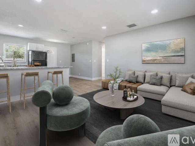 2 BR, 1 BA Apartment 2642 South Dr, Unit B, Clearwater, FL 33759