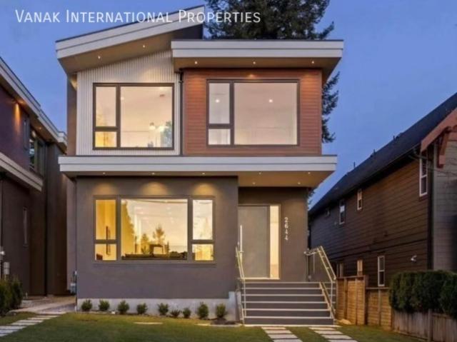 2 BR, 1 BA Apartment 2644 Chesterfield Ave, North Vancouver, BC V7N 3M2