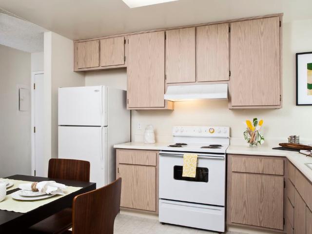 2 BR, 1 BA Apartment 265 Gateway Drive Unit 300 144, Pacifica, CA 94044