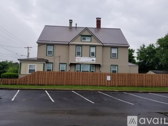 2 BR, 1 BA Apartment 26 S Adams St, Unit 3, Akron, OH 44304