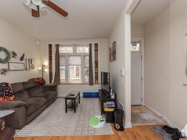2 BR, 1 BA Apartment 2702 West Thomas, Chicago, IL 60622