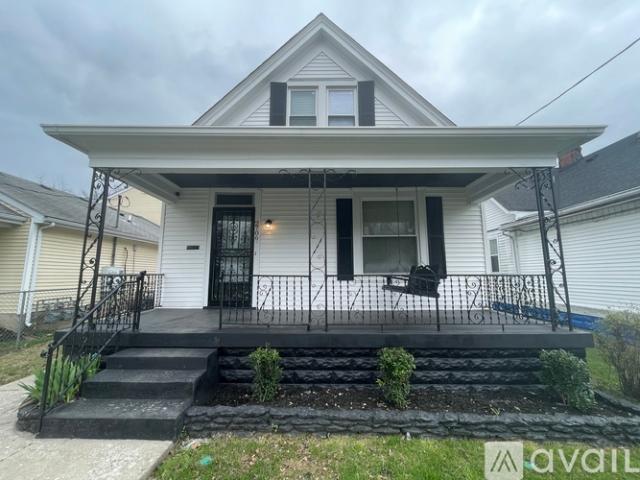 2 BR, 1 BA Apartment 2706 Hale Avenue, Unit #2, Louisville, KY 40211