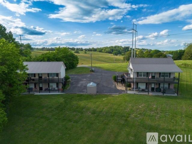 2 BR, 1 BA Apartment 2708 Roberts Road, Unit 4, Sevier County, TN 37764