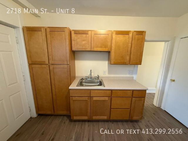 2 BR, 1 BA Apartment 2718 Main St Springfield, MA 01107