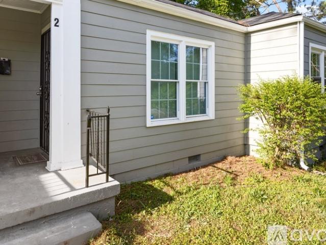 2 BR, 1 BA Apartment 2718 Miles Cir, Unit 2, Atlanta, GA 30344
