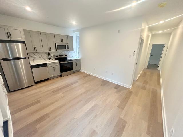 2 BR, 1 BA Apartment 2725 W Girard Ave, Philadelphia, PA 19130