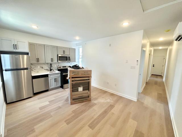 2 BR, 1 BA Apartment 2725 W Girard Ave, Philadelphia, PA 19130