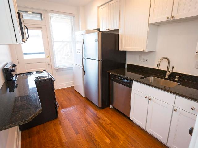2 BR, 1 BA Apartment 2727 2729 Erie Avenue Unit 2E, Cincinnati, OH 45208