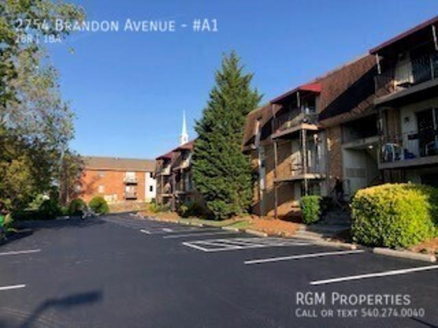 2 BR, 1 BA Apartment 2754 Brandon Avenue, Roanoke, VA 24015