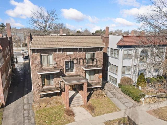 2 BR, 1 BA Apartment 2773 Hampshire, Cleveland Heights, OH 44106