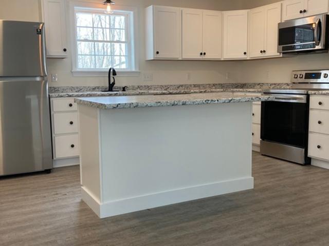2 BR, 1 BA Apartment 27 Maple St, Unit B, Hallowell, ME 04347