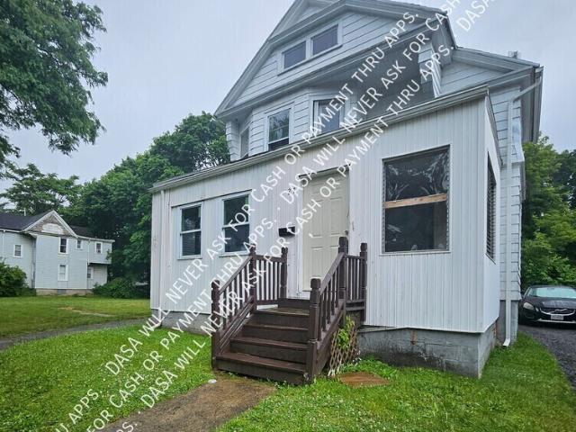 2 BR, 1 BA Apartment 27 Locust St, Rochester, NY 14613