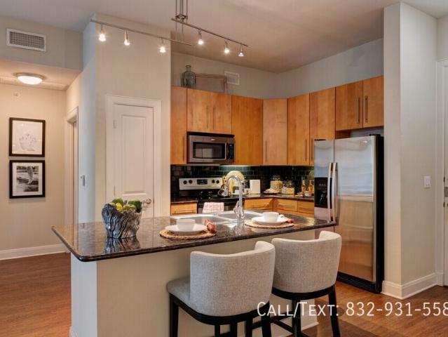 2 BR, 1 BA Apartment 2800 Corder St, Houston, TX 77054