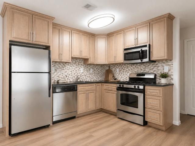 2 BR, 1 BA Apartment 2810 Woodmark Drive,Suite 202 Unit 2814 302, Woodbridge, VA 22191
