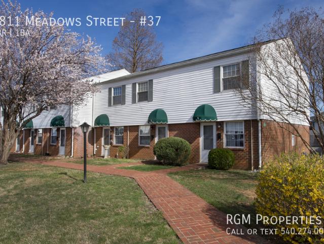 2 BR, 1 BA Apartment 2811 Meadows Street, Roanoke, VA 24012