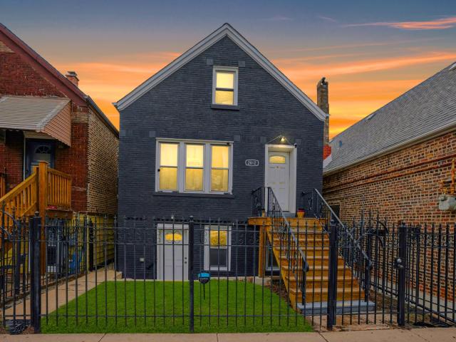 2 BR, 1 BA Apartment 2812 S Pulaski Rd, Chicago, IL 60623