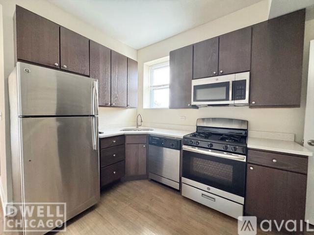 2 BR, 1 BA Apartment 2814 N Troy St, Unit #3F, Chicago, IL 60618