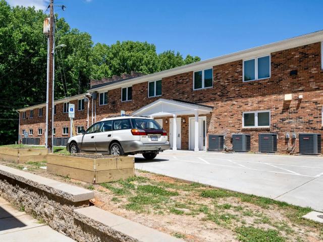 2 BR, 1 BA Apartment 2816 Ross Road Unit 102, Durham, NC 27703