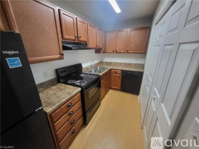 2 BR, 1 BA Apartment 2829 North O Henry Boulevard, Unit D, Greensboro, NC 27405