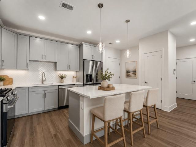 2 BR, 1 BA Apartment 286 294 Main Street Unit 290P, Madison, NJ 07940