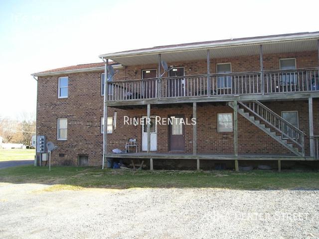 2 BR, 1 BA Apartment 288 A Center Street, Timberville, VA 22853