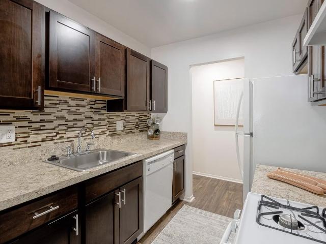 2 BR, 1 BA Apartment 2891 Olden Oak Lane Unit 2941 304, Auburn Hills, MI 48326