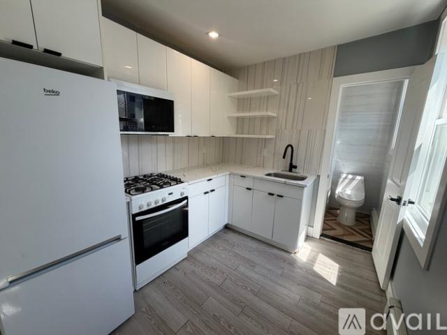 2 BR, 1 BA Apartment 28 Dales Ave, Unit 3, Jersey City, NJ 07306