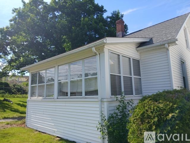 2 BR, 1 BA Apartment 293 Foxon Road, East Haven, CT 06513