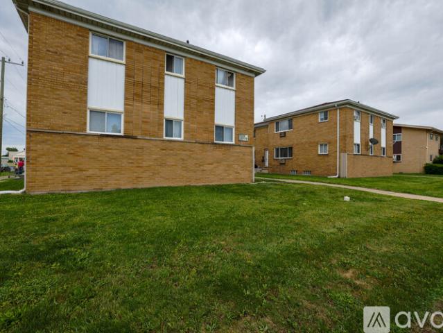 2 BR, 1 BA Apartment 29250 Longview Ave, Unit 14, Warren, MI 48093