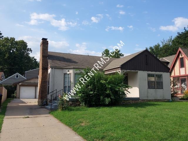 2 BR, 1 BA Apartment 2929 SW Huntoon St, Topeka, KS 66604