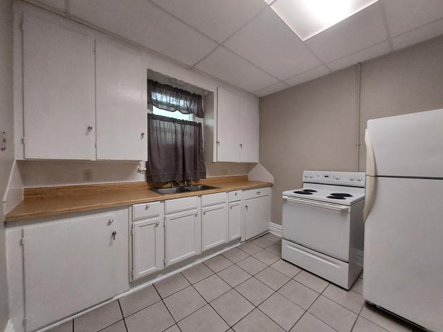 2 BR, 1 BA Apartment 292 Hudson Ave, Newark, OH 43055